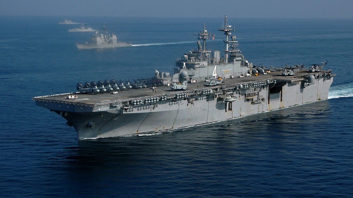 Uss Boxer Cv 21